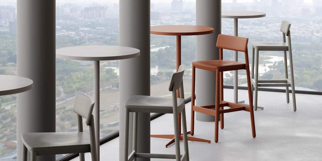 Mika Bar B&T - Oak zone